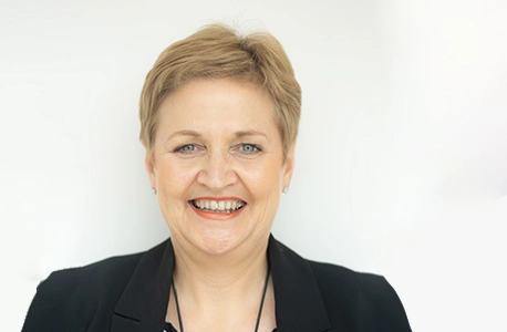 Rhona Baillie OBE | Chief Executive of The Prince & Princess of Wales ...